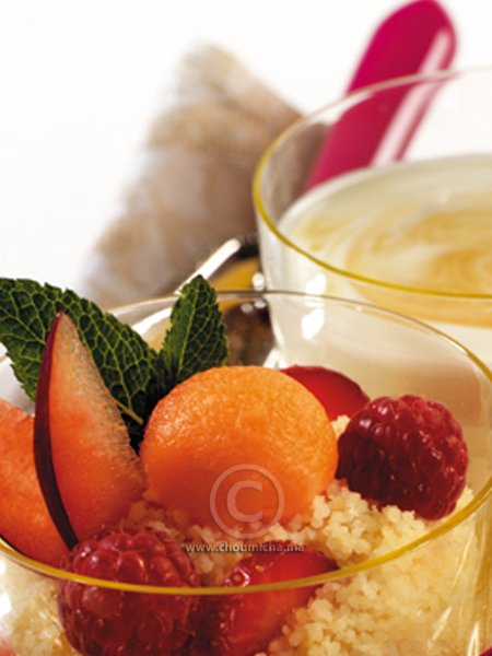 Recette Couscous aux fruits et yaourt au miel de citronnier, façon saykouk